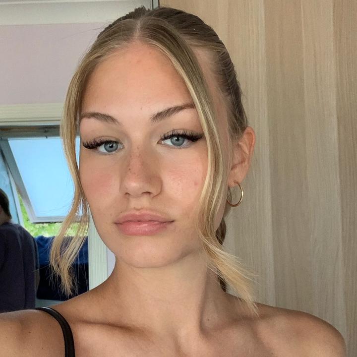 🦄 @maiasmith19 - Maia smith