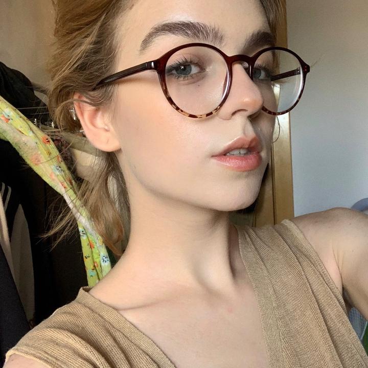 Am I doing it right? ig: corarossilove @yourcorarossi - TikTok