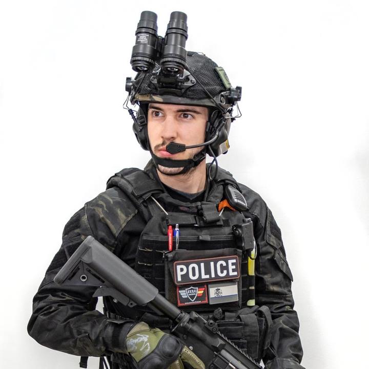 Monocular-Binocular NOCTURNO DIGITAL WRAITH 4K 1-8x de la marca SIGHT ...