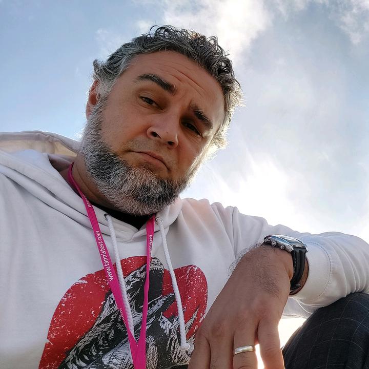 🦄 @valyiistvanofficial - Vályi István - TikTok